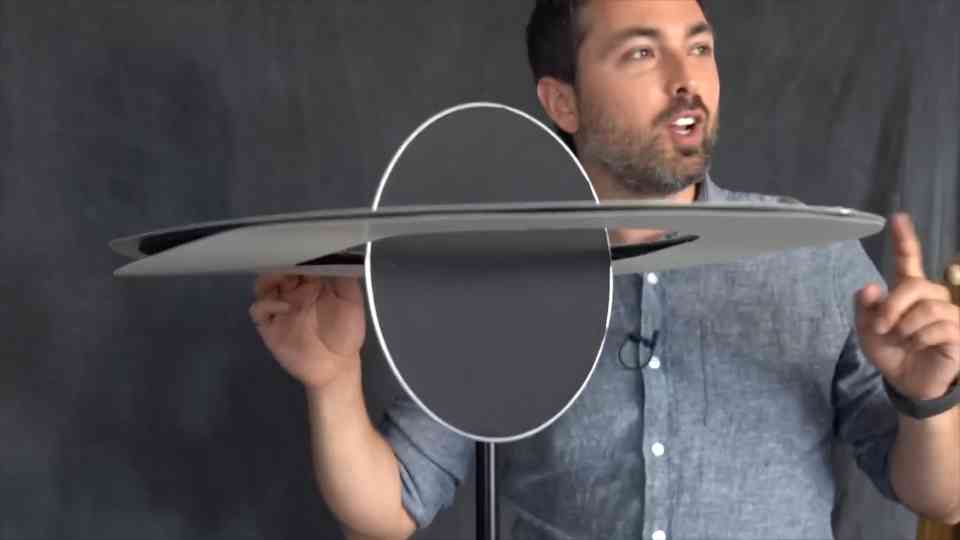 How to understand what black holes look like