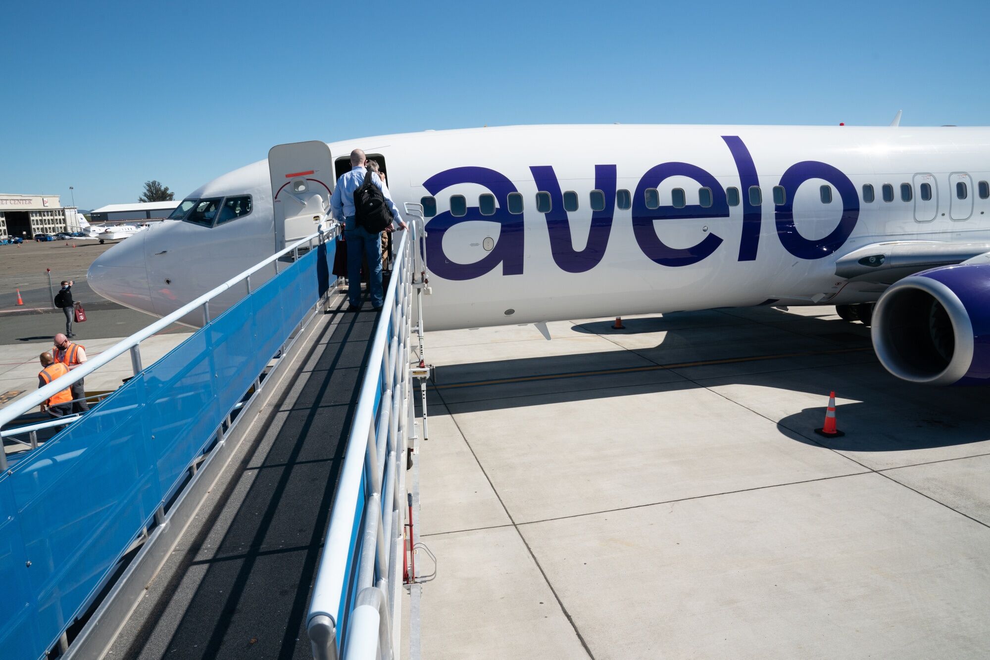 ICE deportation push spurs aviation firm to buy up used jets