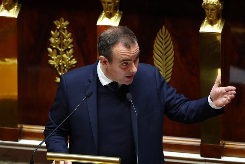 French government survives no-confidence vote over budget process