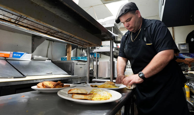 Iconic Cape Coral restaurant, one of oldest in the city, is for sale