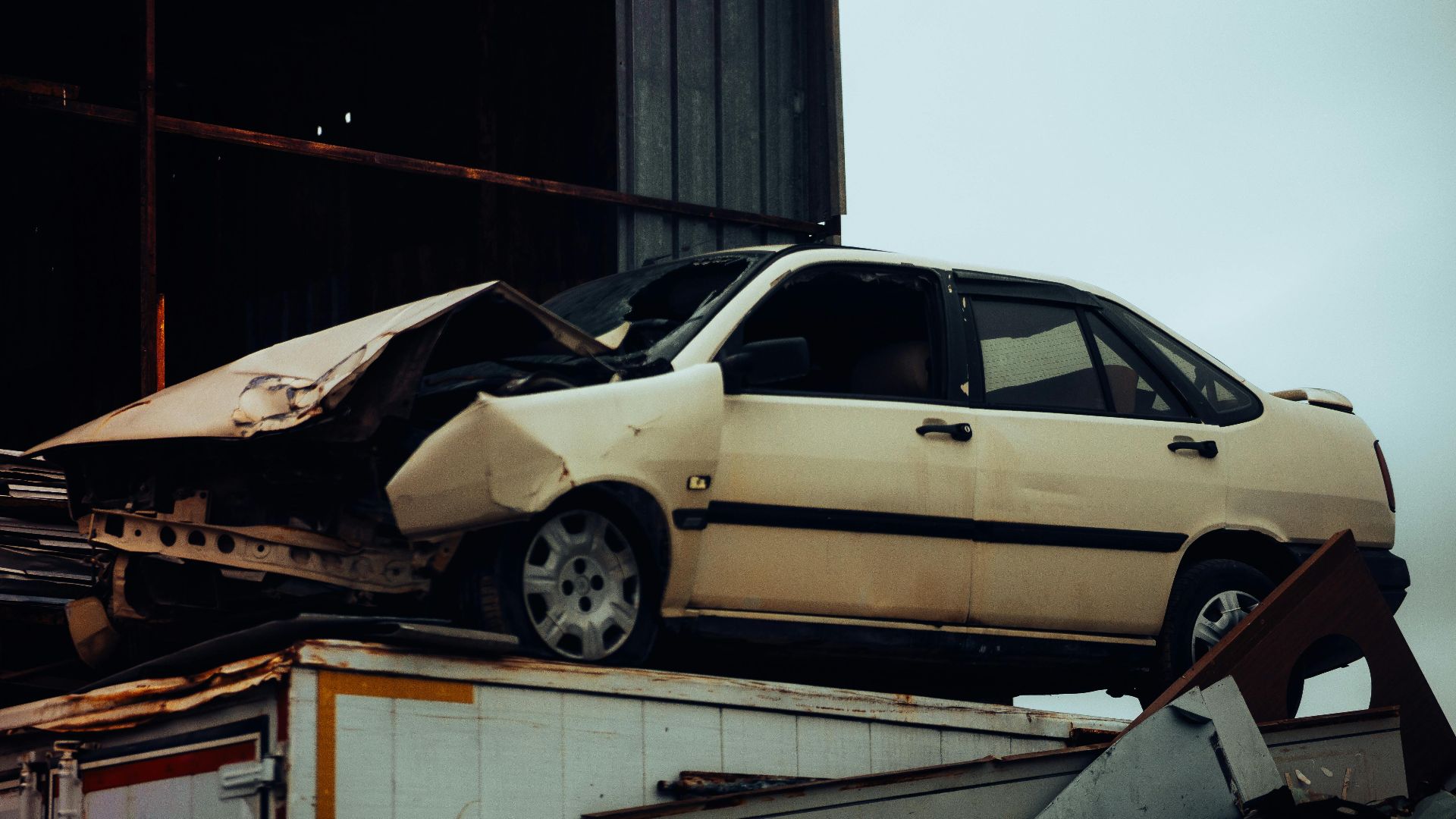 Is there a reason night driving suddenly feels more dangerous?