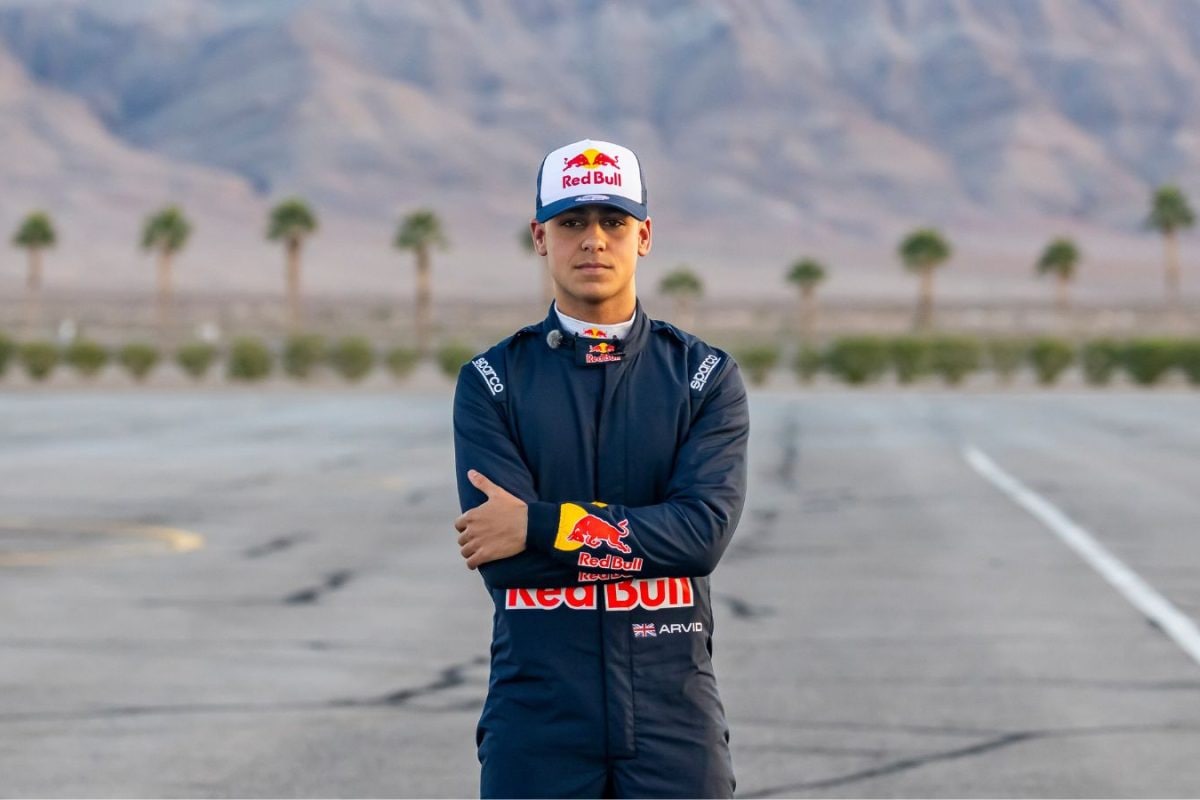 Return to the hinterland! Arvid Anand Olof Lindblad buzzing ahead of ...