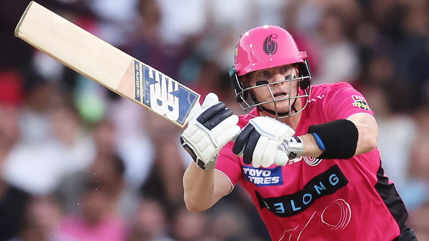 Smith & Starc lead Sixers to Big Bash final
