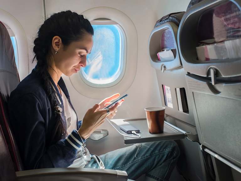 Powerbanks im Flugzeug: Neue Regeln bei der Lufthansa