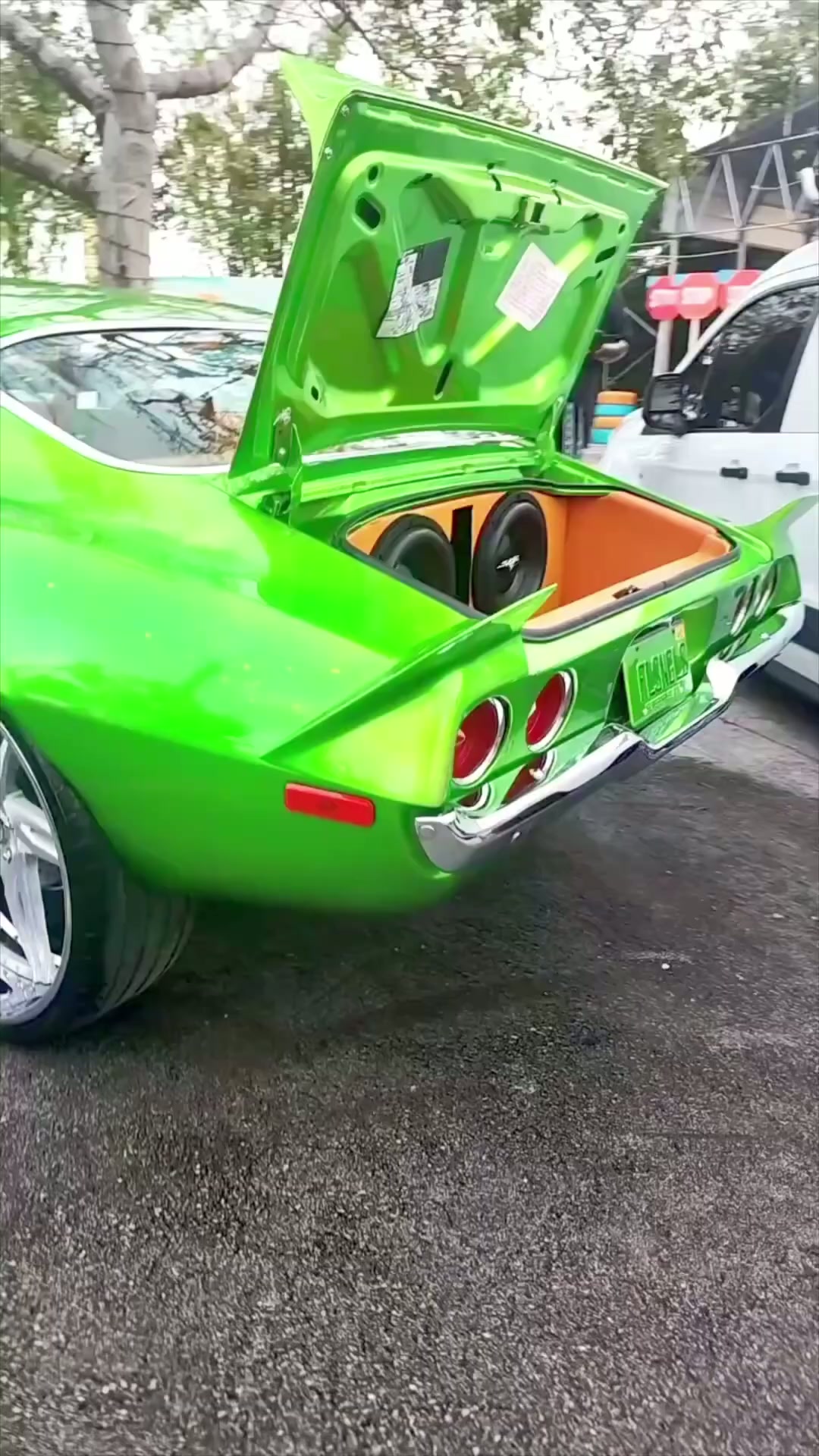 Candy green SS Camaro on 26’s