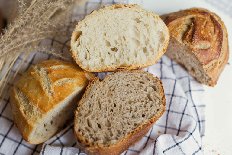 What happens to your gut health when you eat sourdough bread