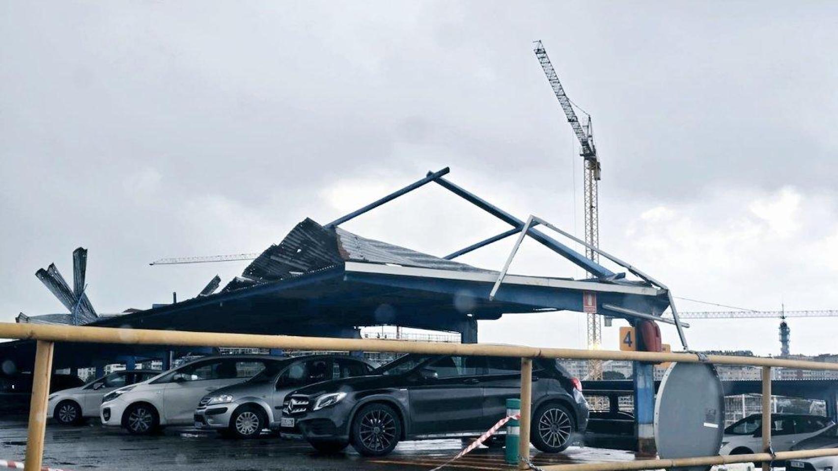 Temporal en A Coruña: sin luz en la Ciudad Vieja y con desprendimiento ...