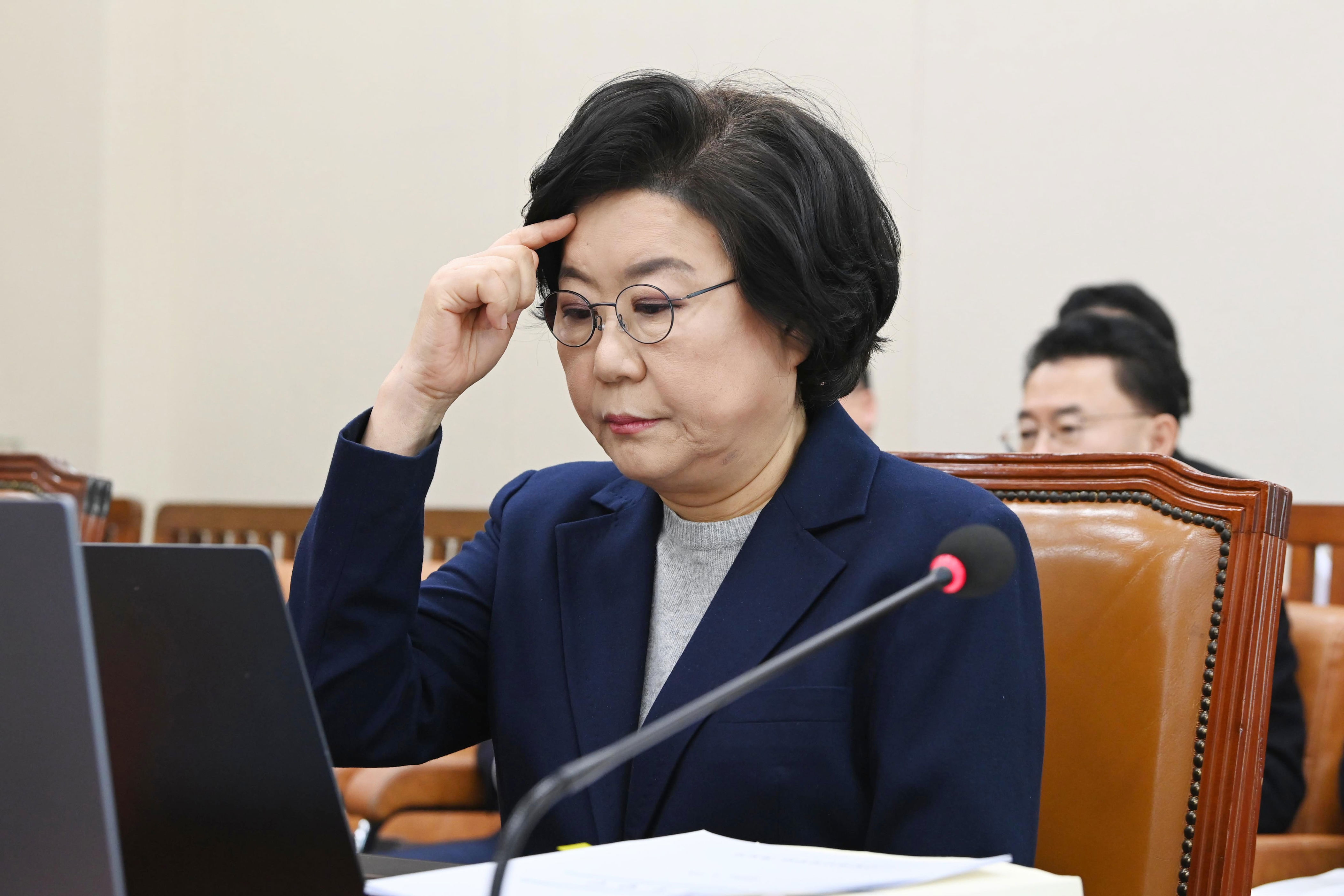 Minister nominee Lee Hye-hoon reverses stance on sound finance