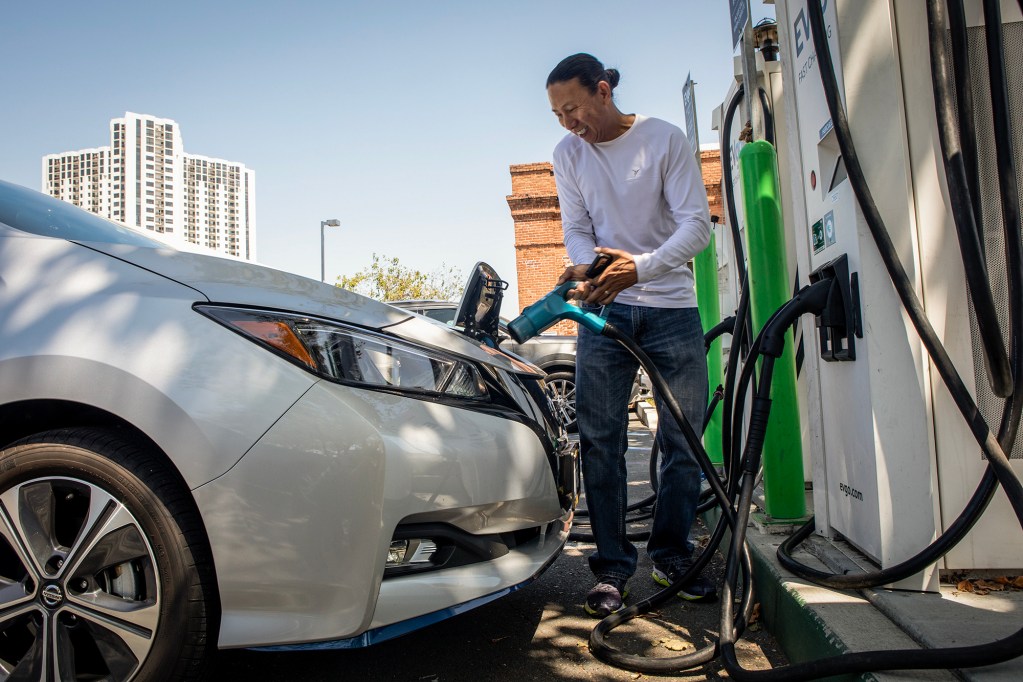 Newsom wants $200M for EV rebates. Experts say it’s not enough to fix ...