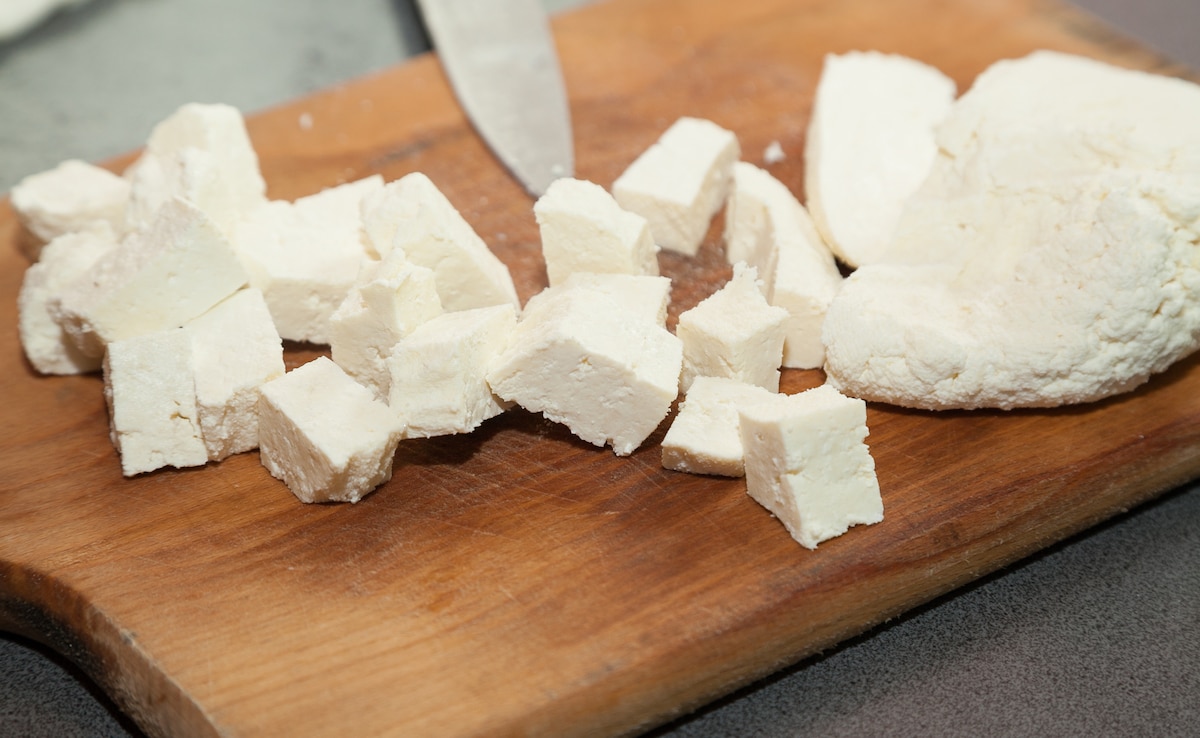 These combinations of paneer can lead to weight gain and bloating, says ...