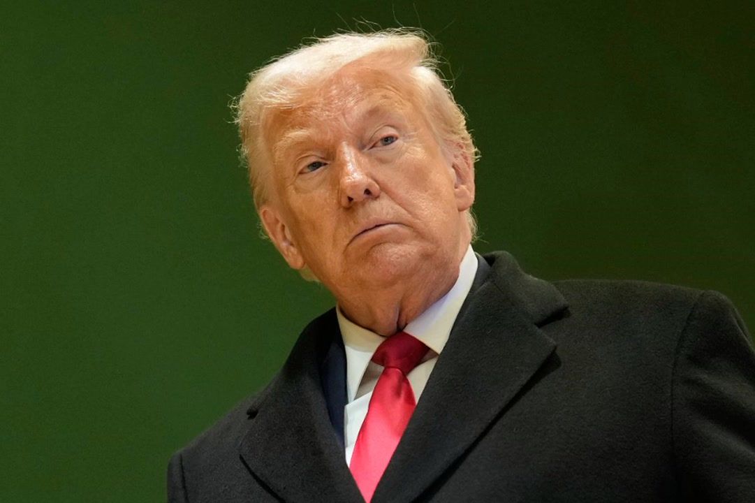 Trump clip resurfaces about Paris Hilton tape