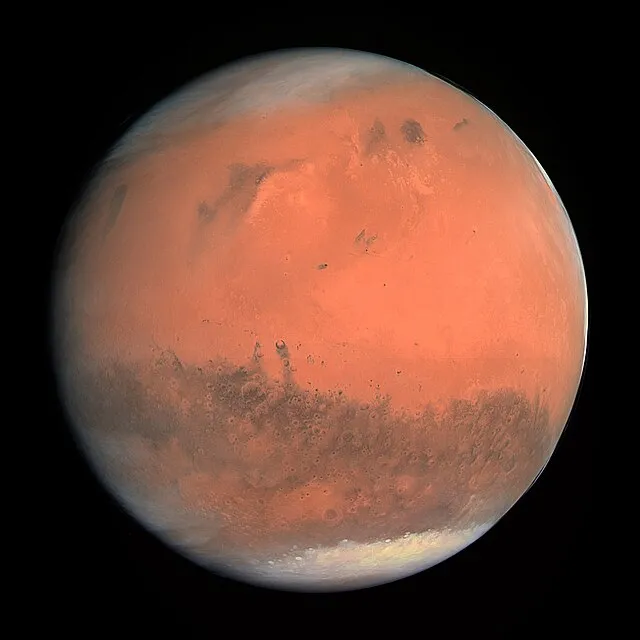 12 objects found on Mars that look too familiar