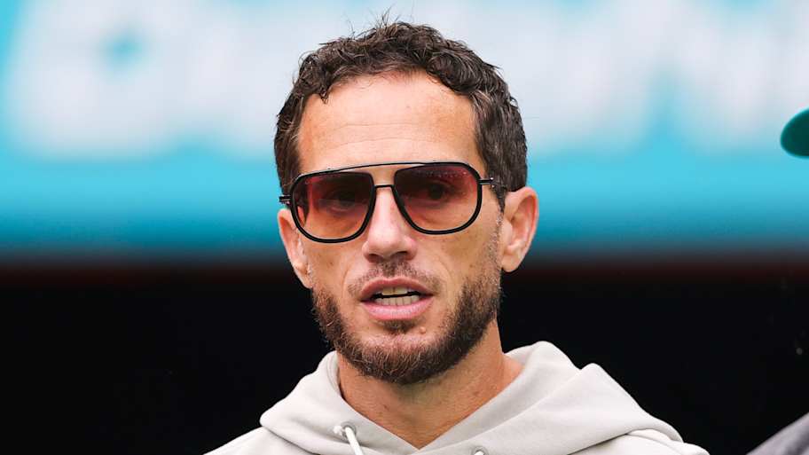 Bills make extremely bold move to add Mike McDaniel to their HC search