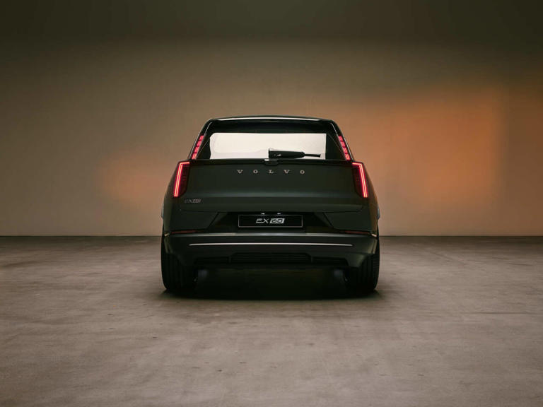Volvo EX60 a partire da 65.350 euro per scegliere liberamente tra lei e ...