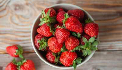 9 DIY fruits face packs to treat oily skin