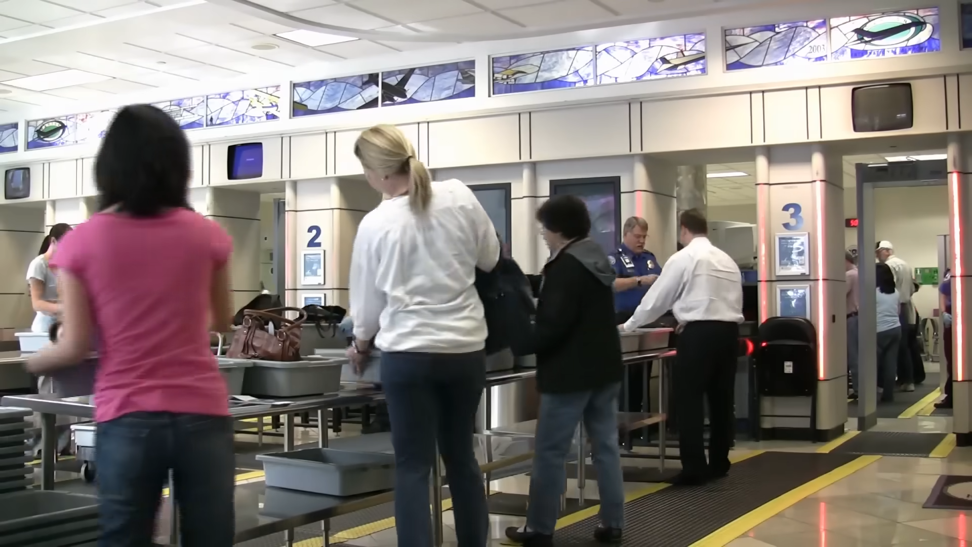 Don’t pack these in 2026 - 9 items frequent flyers now avoid