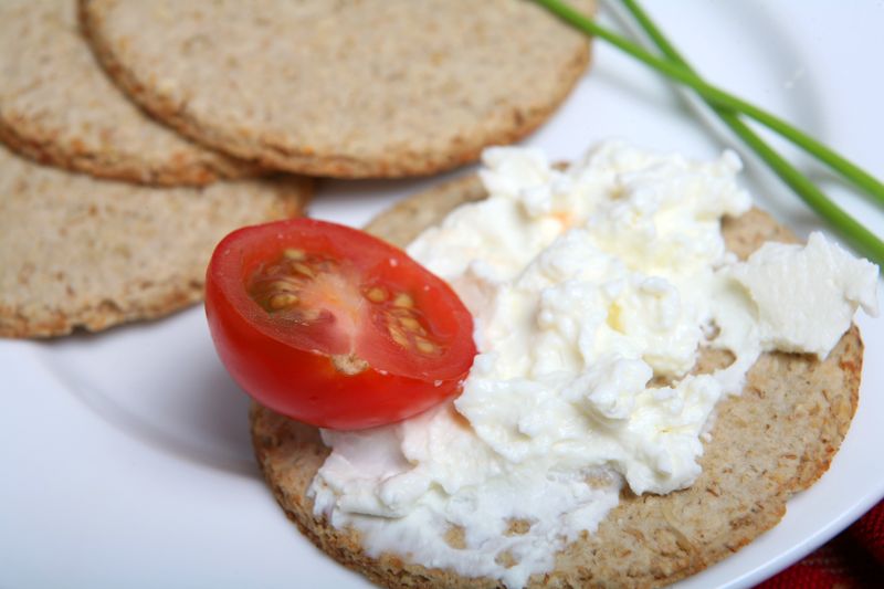 Most women aren't eating enough fibre and these 10 easy snacks can help