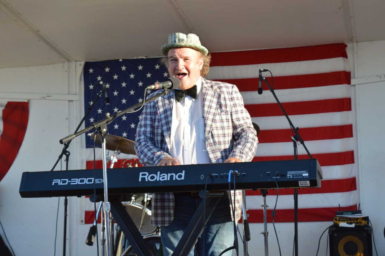 Legendary NJ comic Uncle Floyd Vivino dies