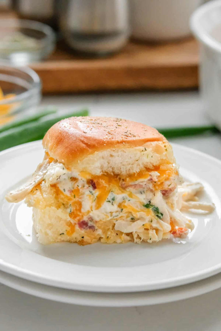 Crack chicken sliders