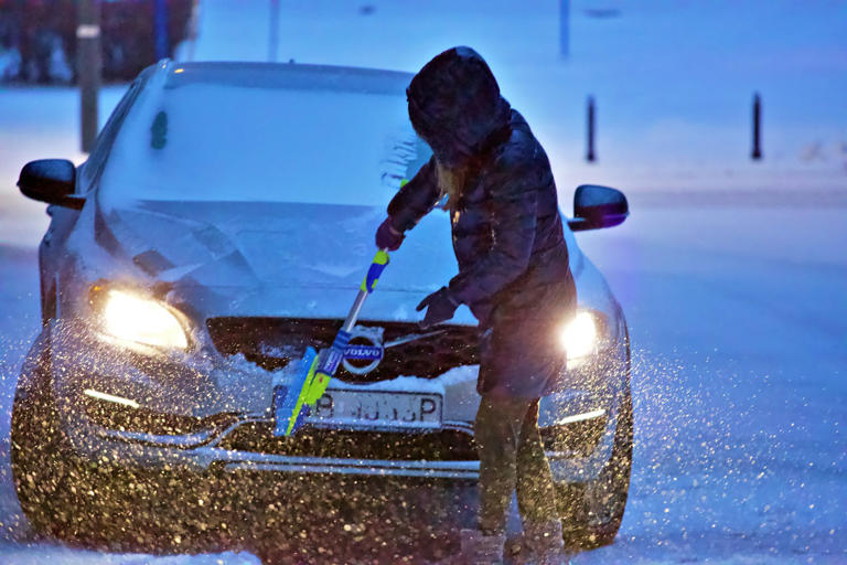 8 things to check on your car before you drive in freezing rain