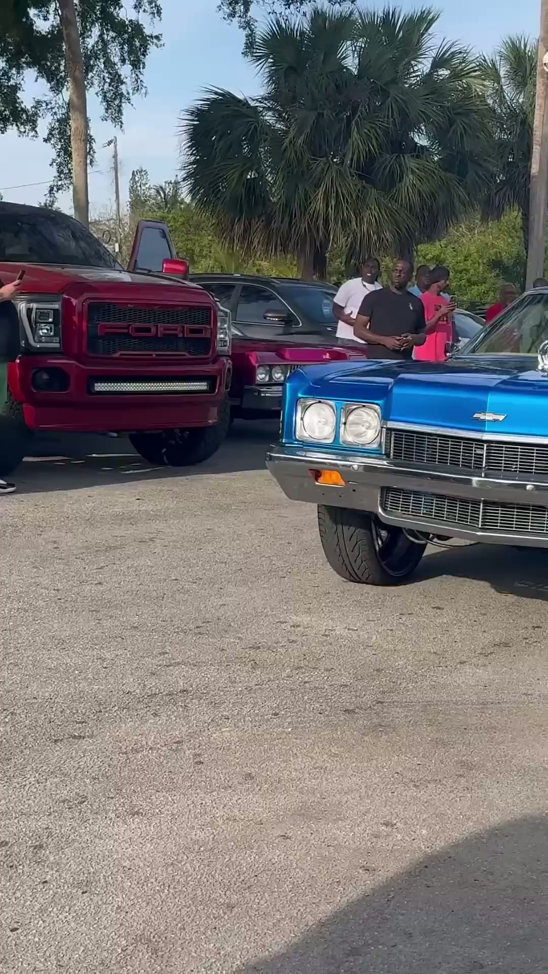 Candy blue 72 Chevy donk on 26’s at the ride-out