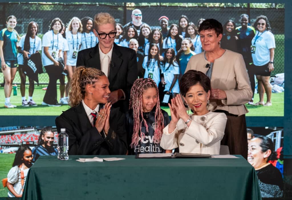 Dennis Rodman’s daughter Trinity explains decision to sign historic $1 ...