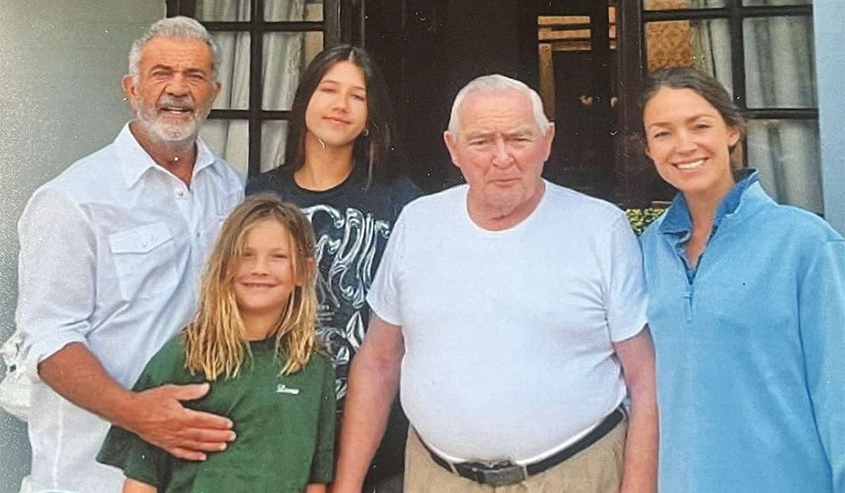 Hollywood star Mel Gibson’s Braveheart bed up for grabs