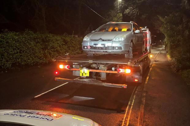 Police seize vehicle after hare coursers crash at farm