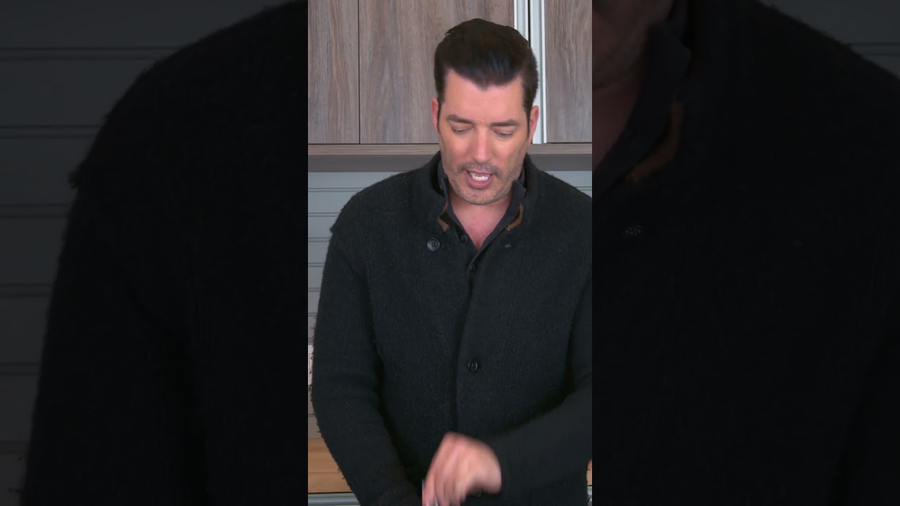 Take a look at what's inside Jonathan Scott's contractor tool bag