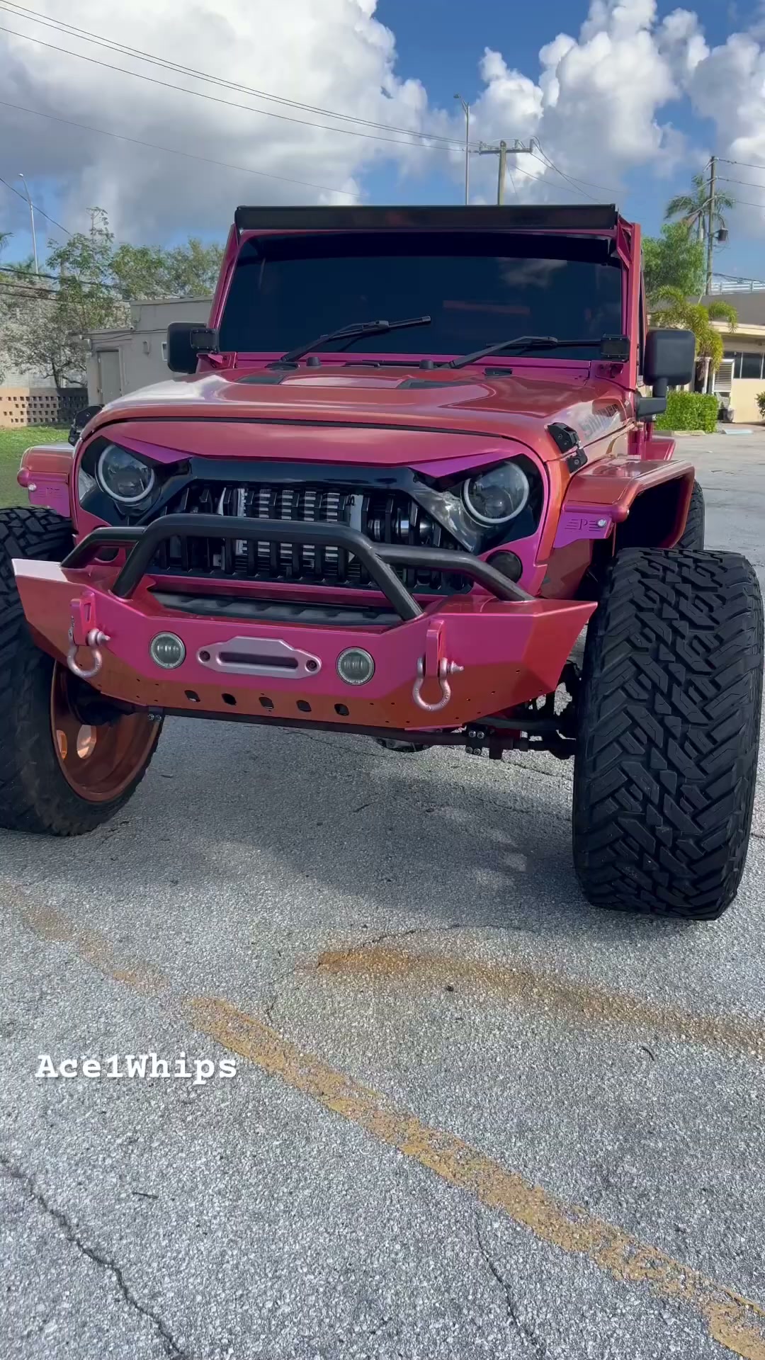 Kodak Black’s outrageous Jeep on rosegold 28’s offroad wheels