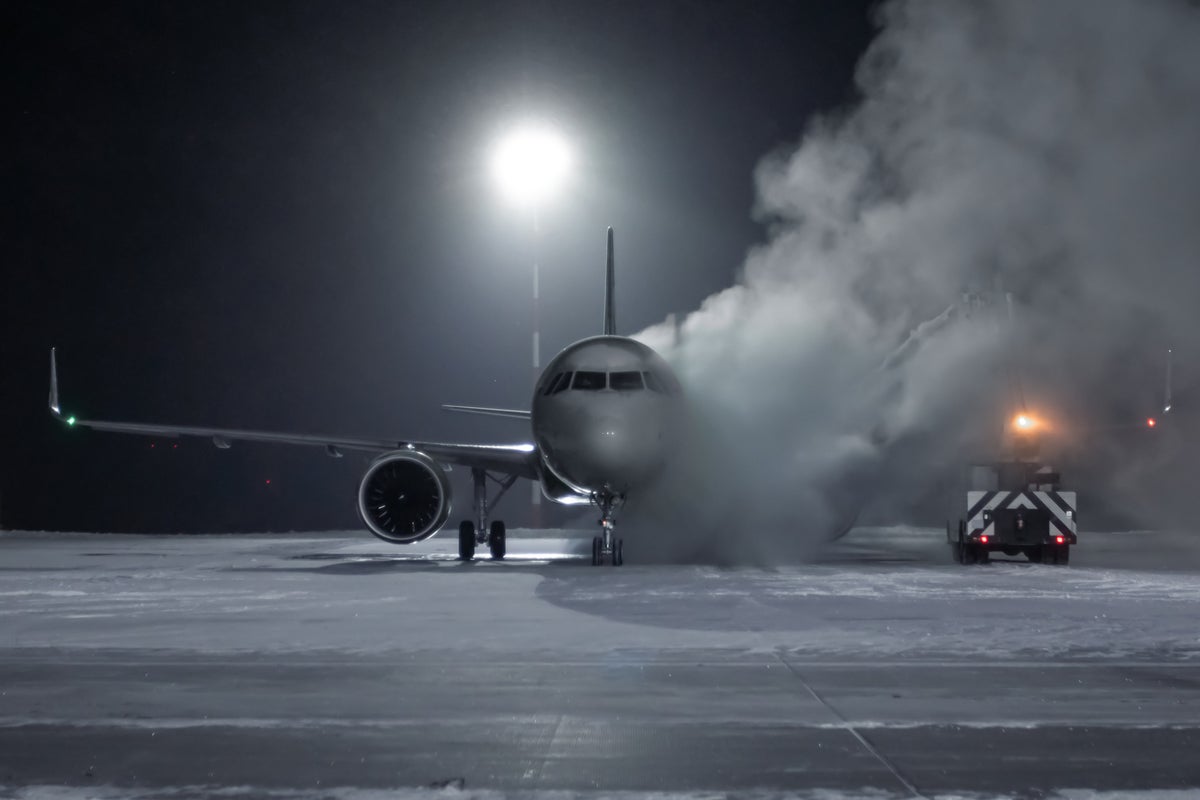 Flight forced to delay take off after de-icing fluid soaks passenger