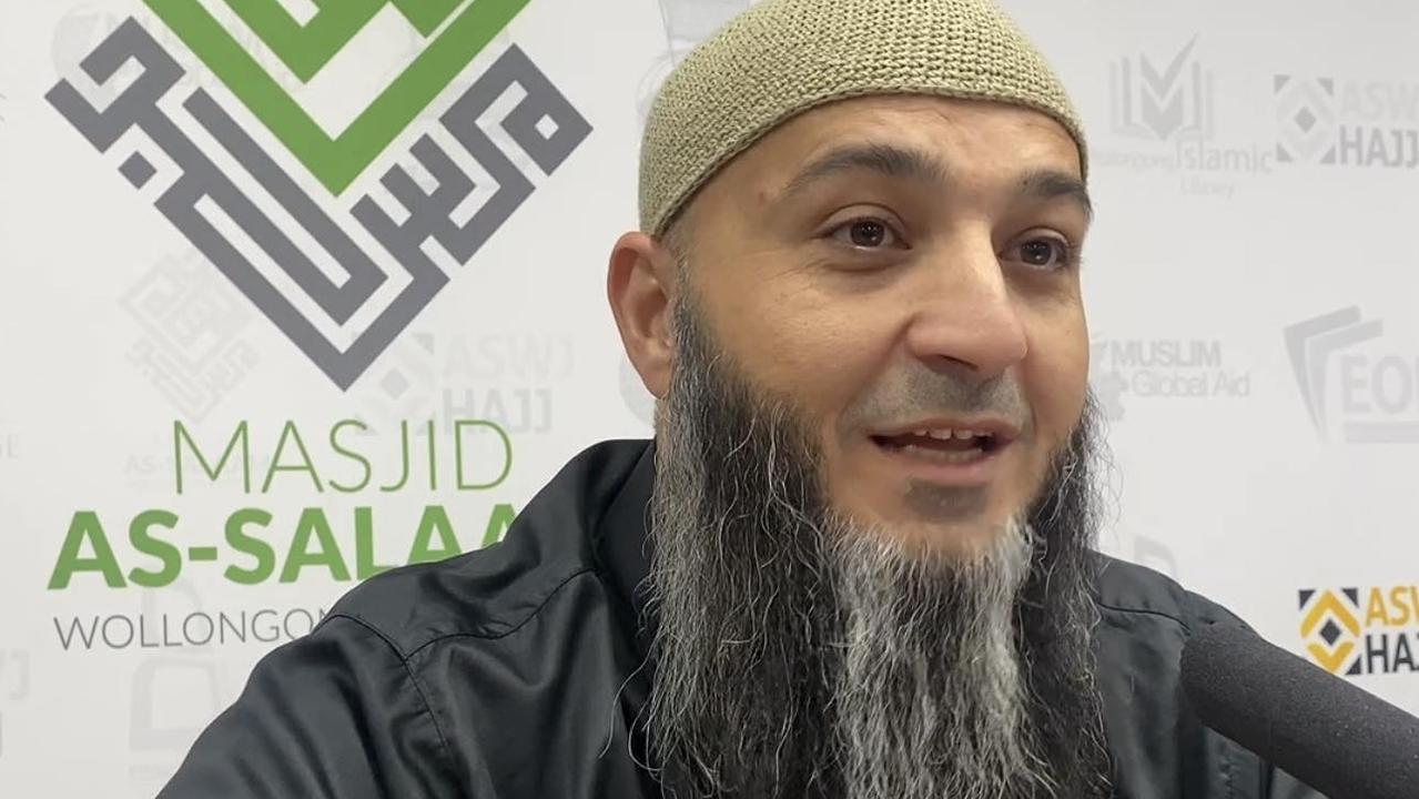 Principal stood down over 'Zionists' post