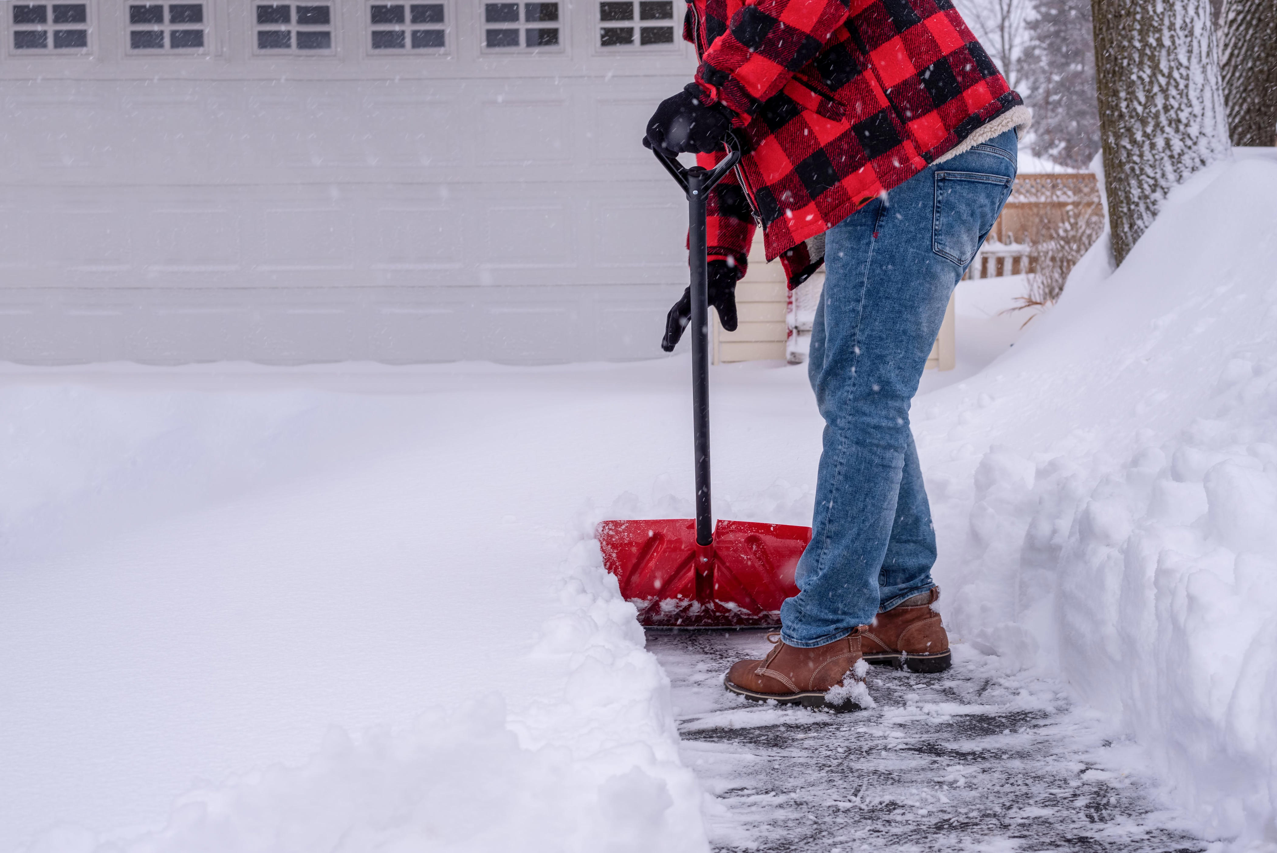 How old is too old to shovel snow? Tips to know before Missouri winter ...