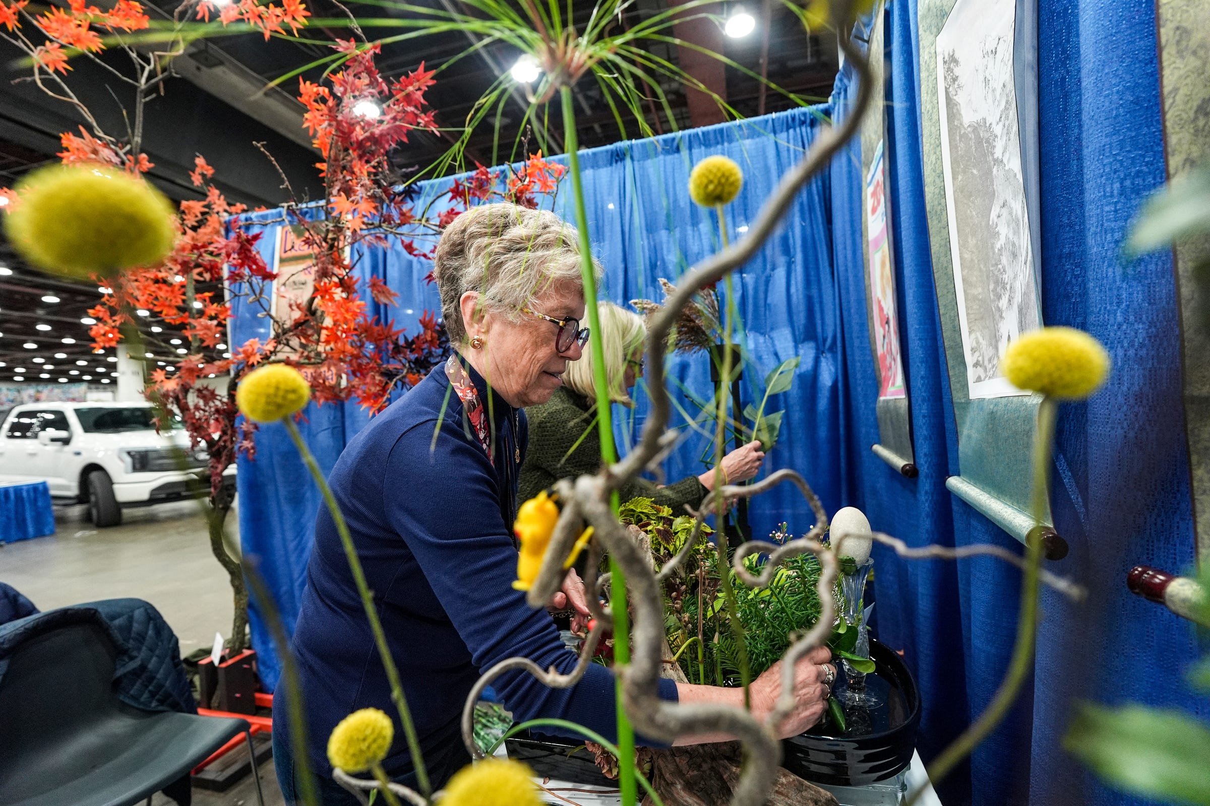 Ikebana Michigan chapters grow Japanese flower arranging at Youmacon