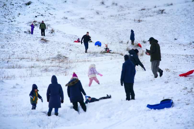 Met Office maps show 500-mile wall of snow to hit UK within days