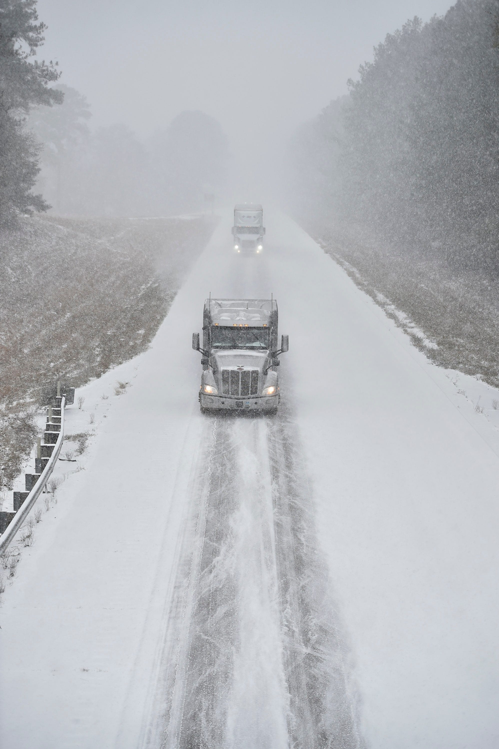Winter storm forecast for Mississippi. State of emergency declared