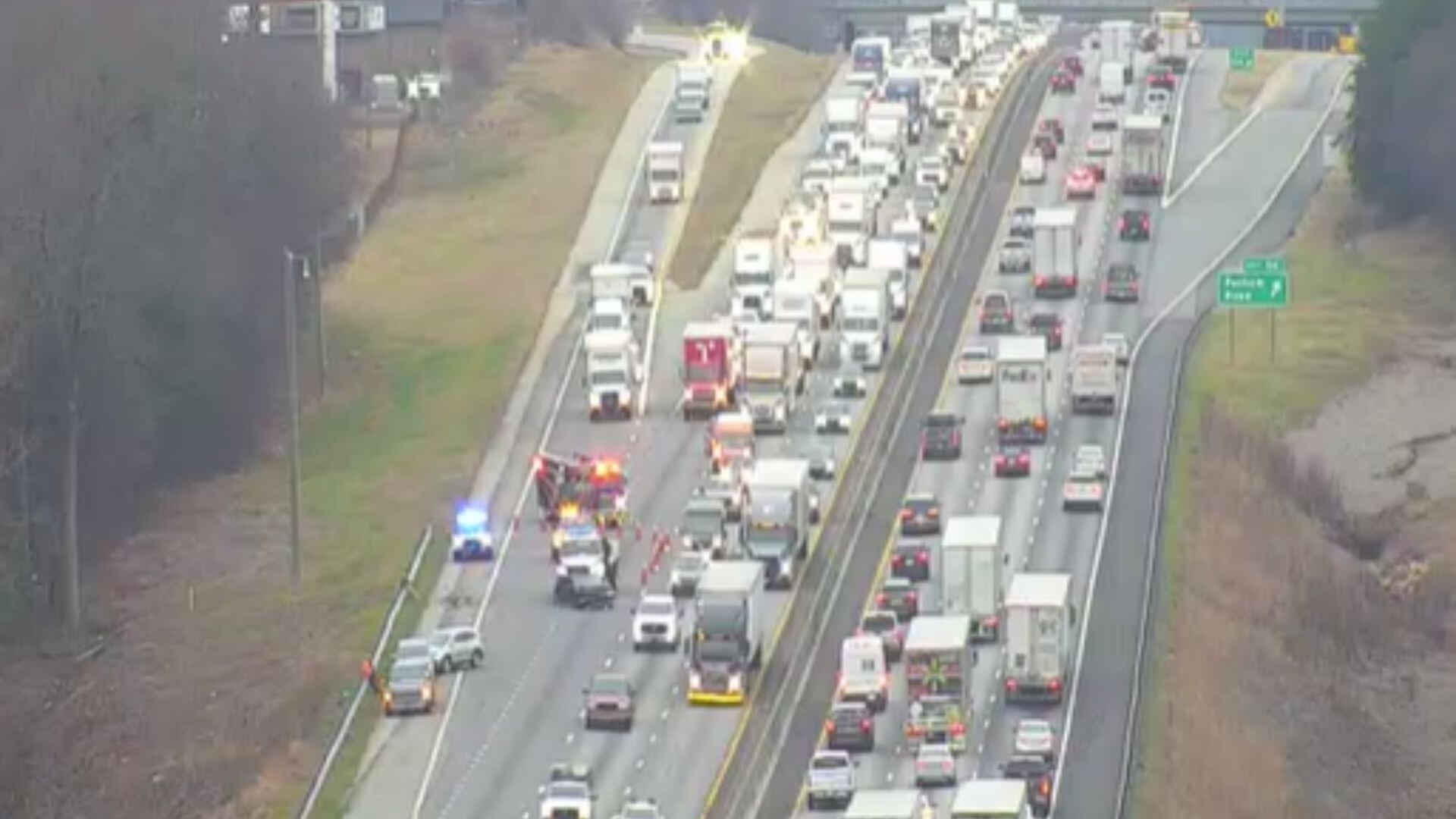 SCDOT: Crash closes two lanes on I-85 in Greenville County