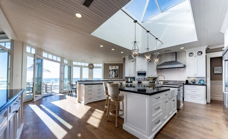 You can rent Hannah Montana’s house, and here’s how much it costs