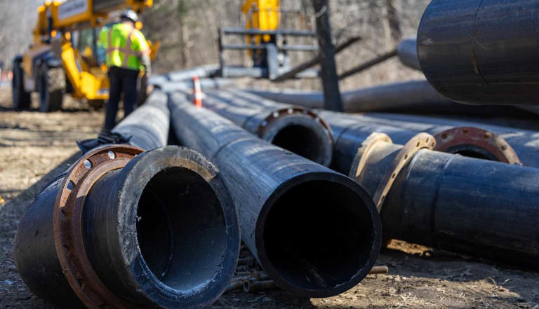 Overflow cut after Potomac sewer collapse, but snow, cold still slowing ...