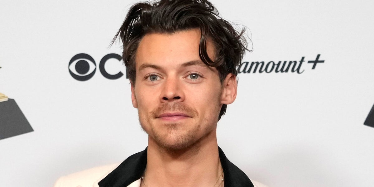 Harry Styles shares truth behind those viral Pope photos and we just ...