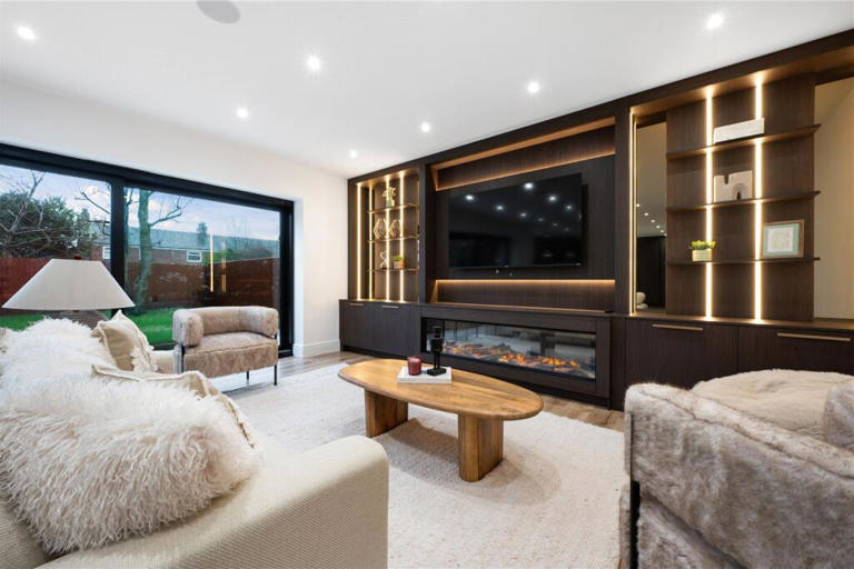 19 amazing pictures of this stunning 4‑bed Staining family home with ...