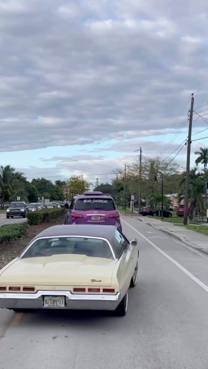 Infiniti on 34’s And 71 Chevy on 26’s Swervin The Streets