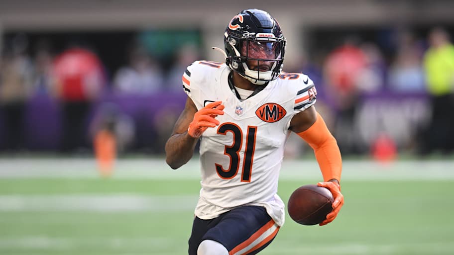 Chicago Bears insider sounds alarm on Bears' safety dilemma entering 2026