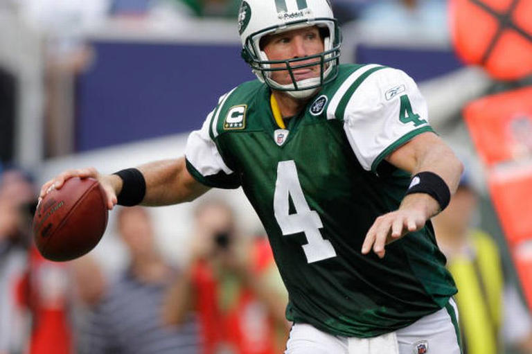 Brett Favre 'praying for cure' as NFL legend issues brave health update