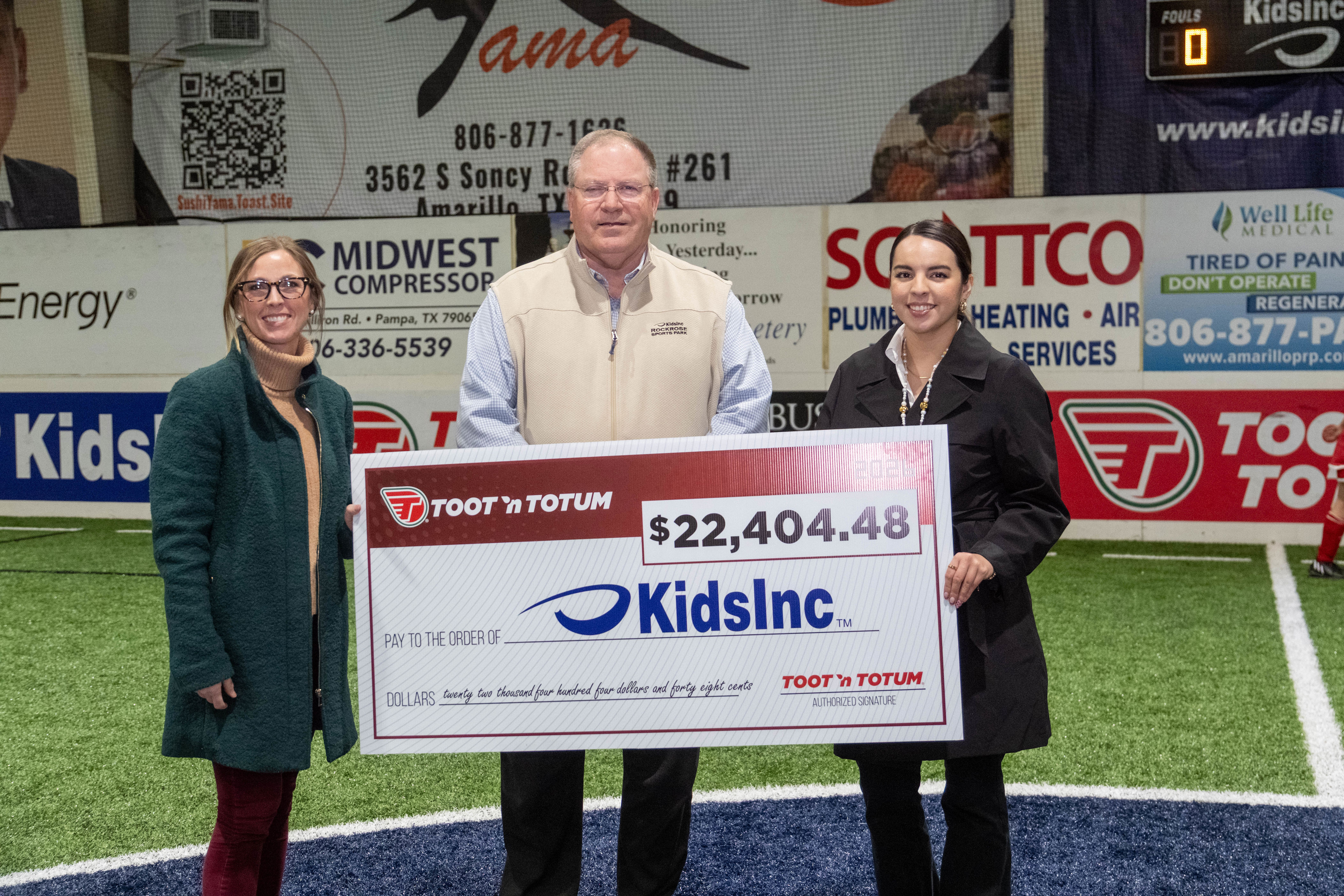 Toot’n Totum customers raise $22,404 for Kids Inc.