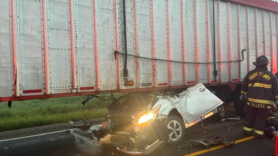 Car wedged under semi-truck trailer in Tracy-area crash; fog a factor ...