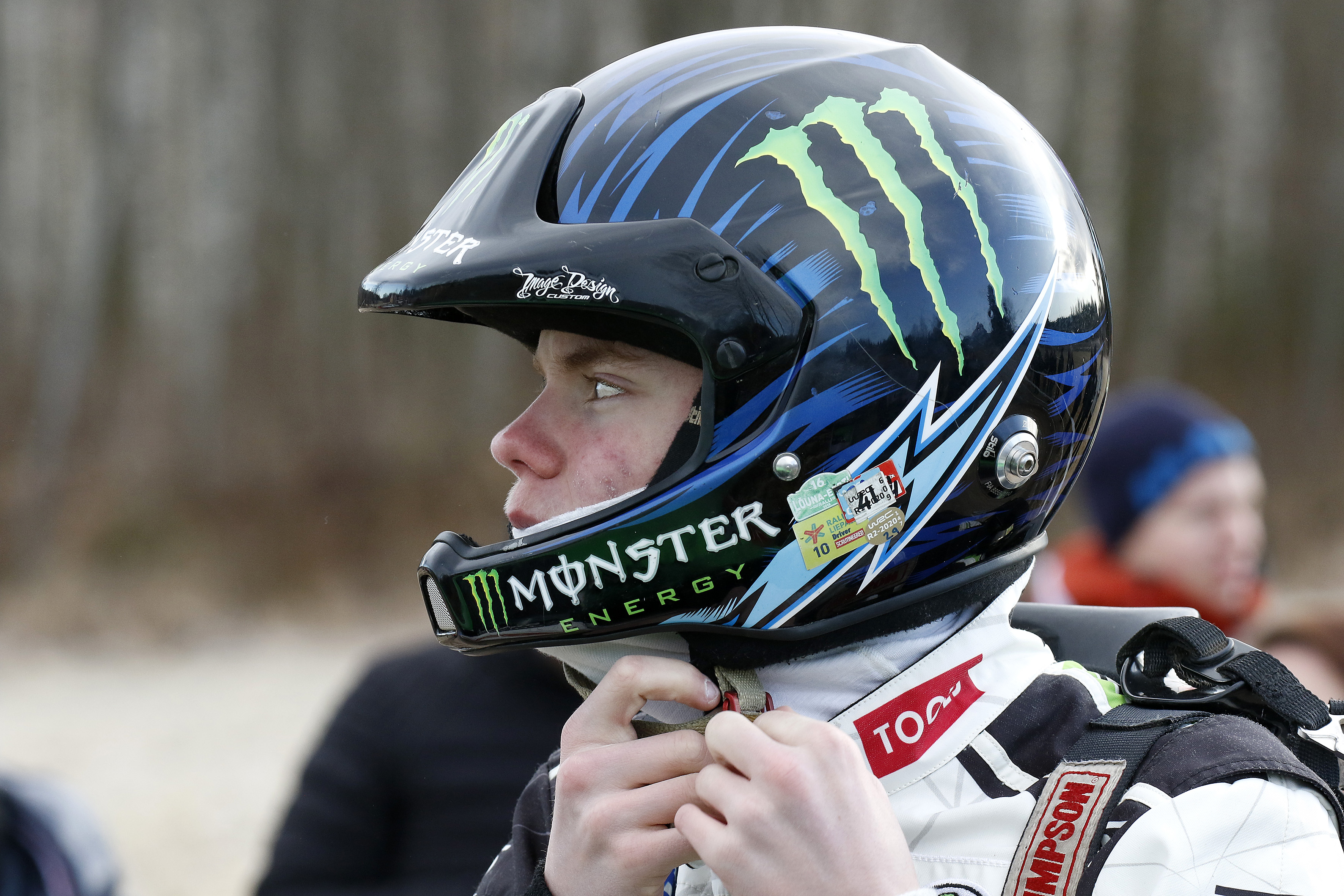 Solberg krasjet med tre i Japan – får krass kritikk av VM-legende