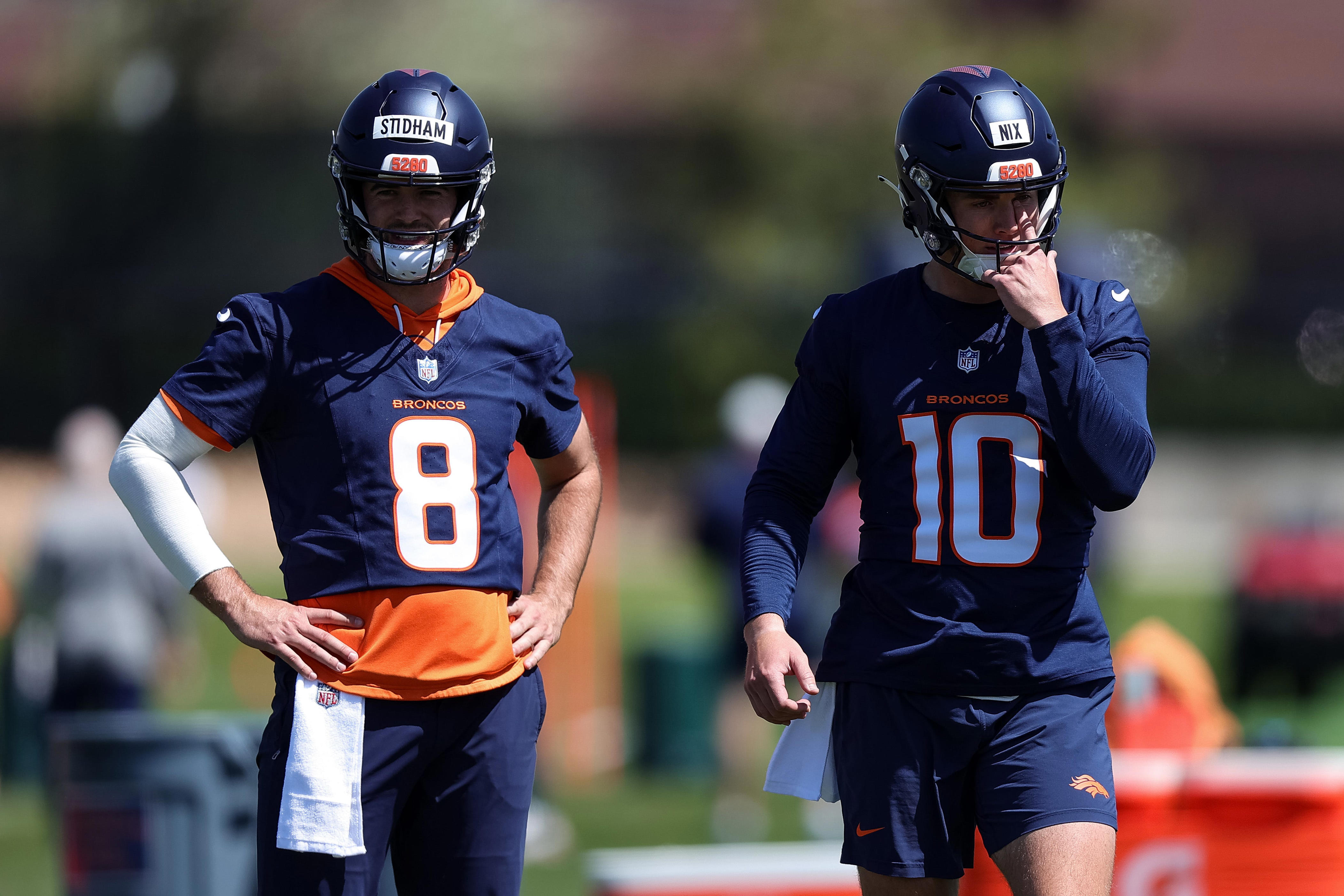 Broncos fans loved Jarrett Stidham’s nod to Bo Nix at practice