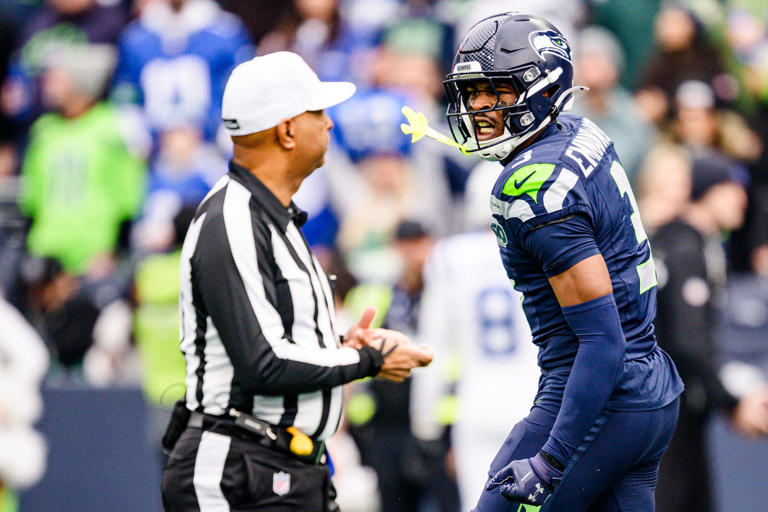 Big picture: Versatile Nick Emmanwori is everywhere for dominant ...