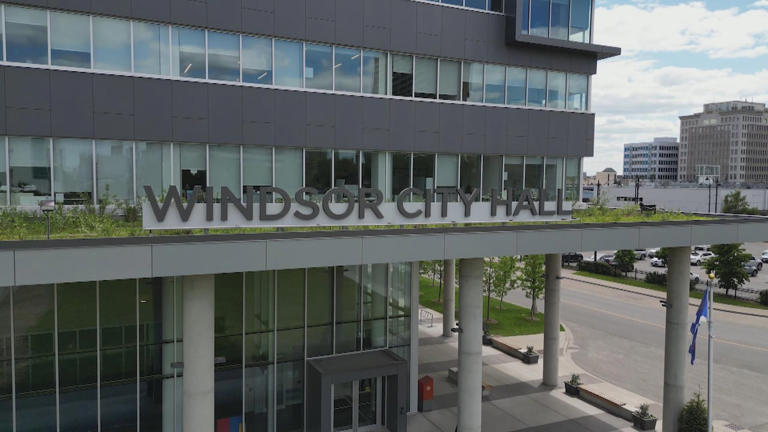 31 jobs, including 311 operators, could be cut in Windsor's new budget ...